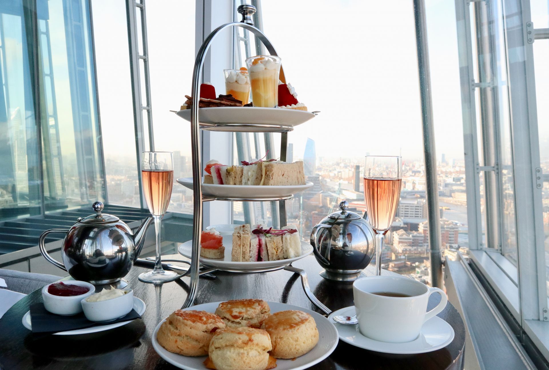 FESTIVE CHAMPAGNE AFTERNOON TEA | AQUA SHARD - Dancing In High Heels